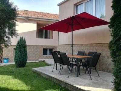 Hotel КЪЩА ЗА ГОСТИ МИРА